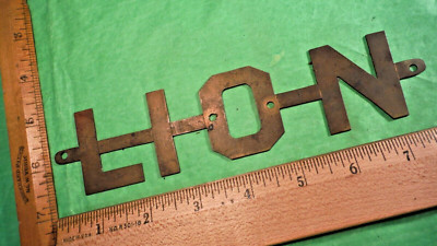 BZ66 Antique LION Radiator Emblem Vintage Brass Era c1910 LION "40" 7. ...