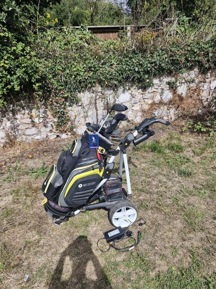 Powakaddy FW3 Electric Golf Trolley With Brolley Holder Battery And ...