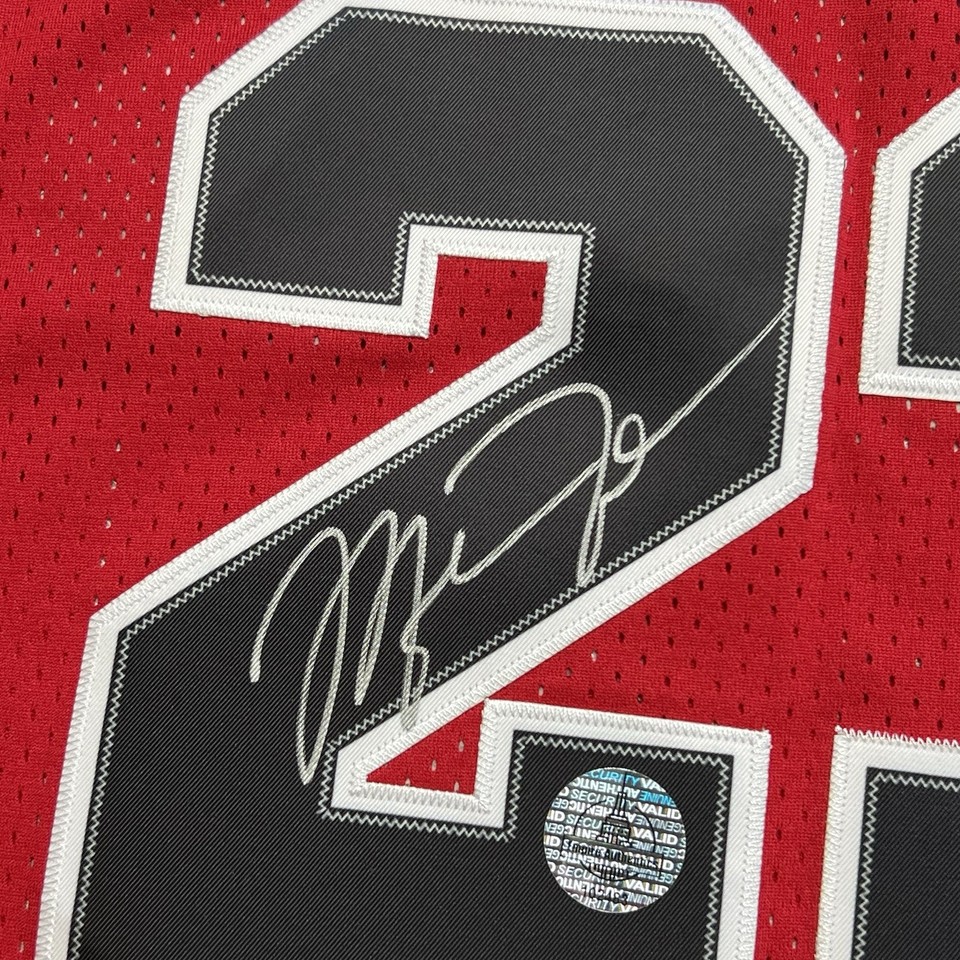 MICHAEL JORDAN Signed NBA FINALS ‘97-‘98 Chicago Bulls Jersey #23 ...