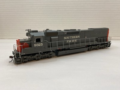 Athearn HO Scale Southern Pacific SD45T-2. DC. DCC Ready. #9325. | eBay