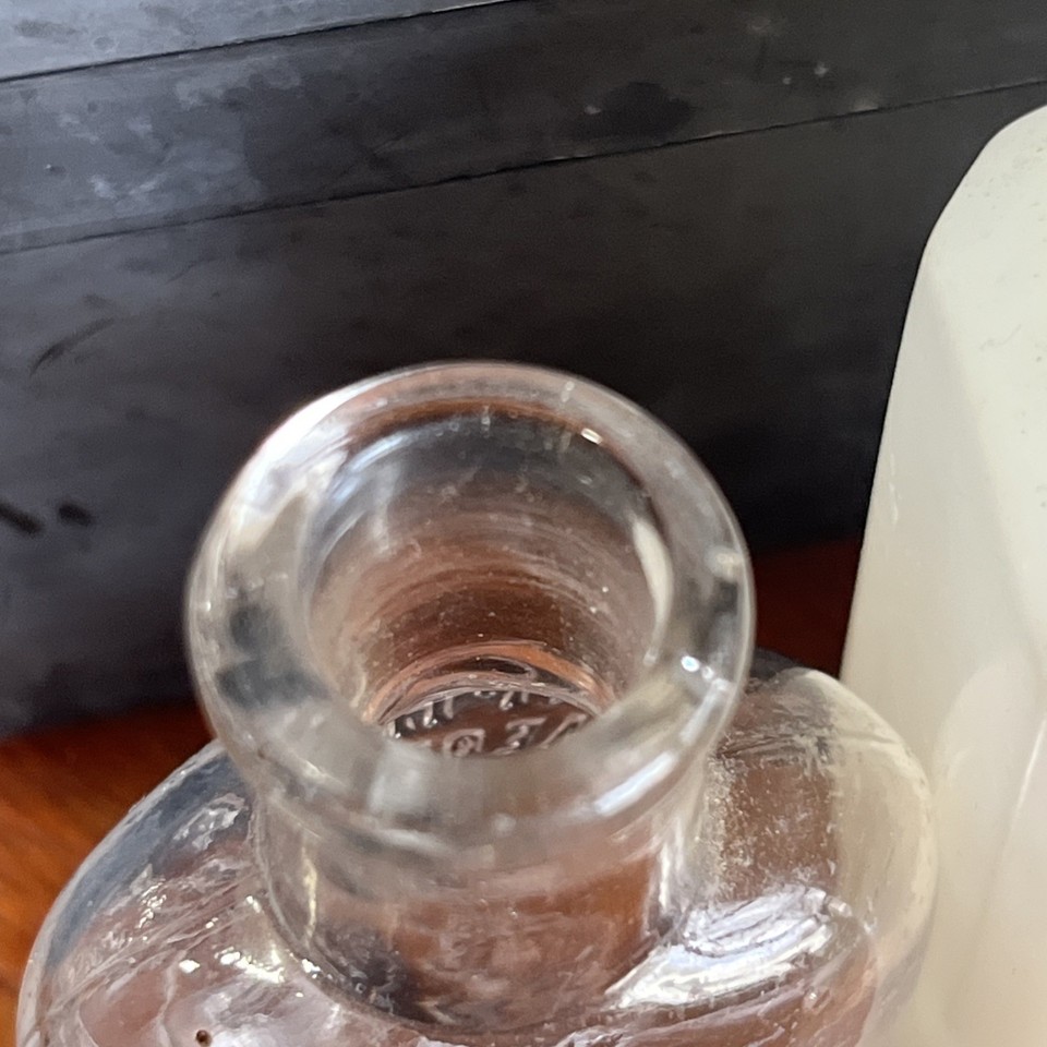 Lot Of 3 Bottles Milk-glass Laird Perfume, Sperm Sewing And Humphreys ...