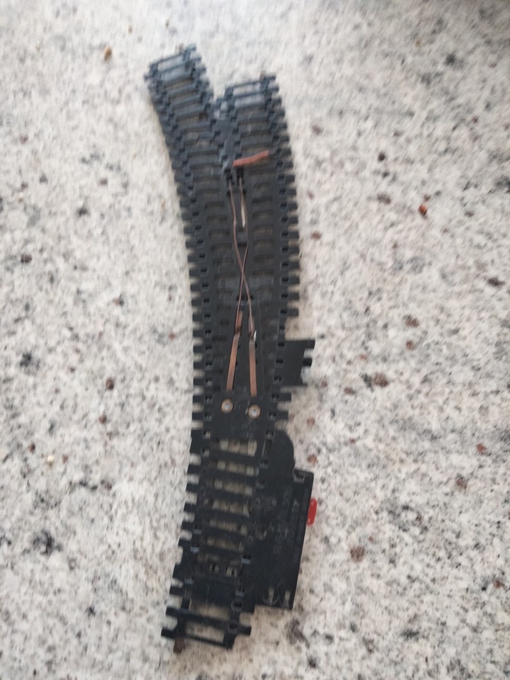 HORNBY RAILWAYS R641 Right Hand Curved double radius Point / Turnout ...