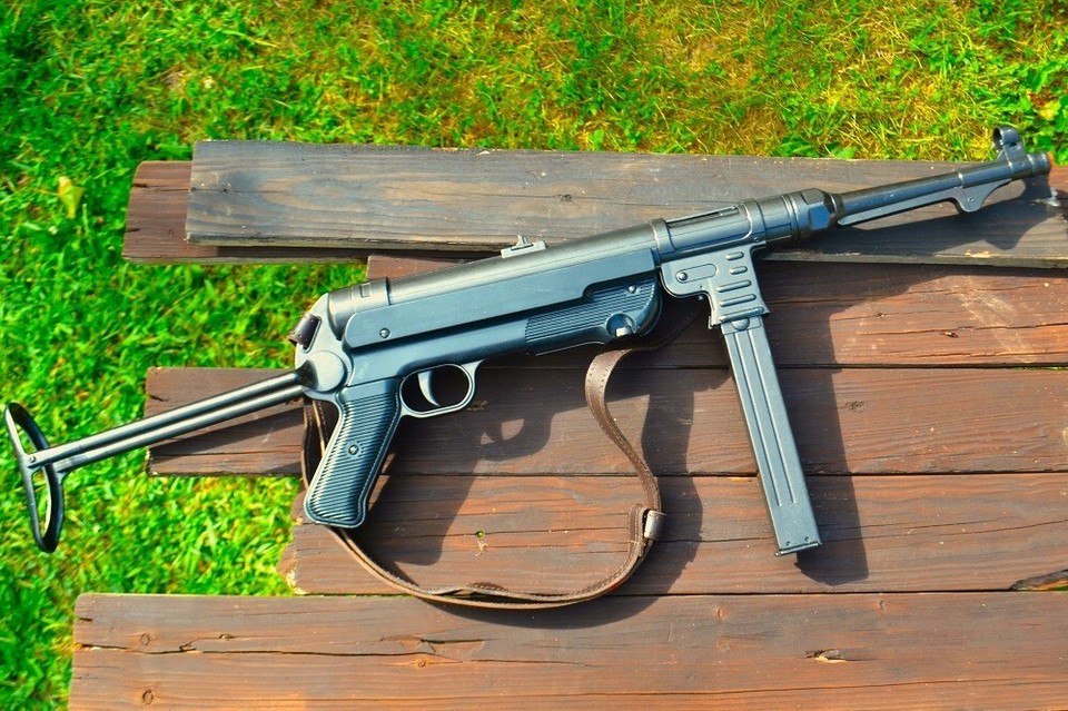 Non-Firing Denix Replica German MP40 Submachine Gun - Schmeisser - MP ...