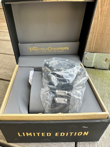 Invicta Disney Pirates of the Caribbean Automatic Men 51.5mm Limited ...