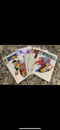 Invincible [ITA] Near Complete White Cover/Foil Box Set Variants ...