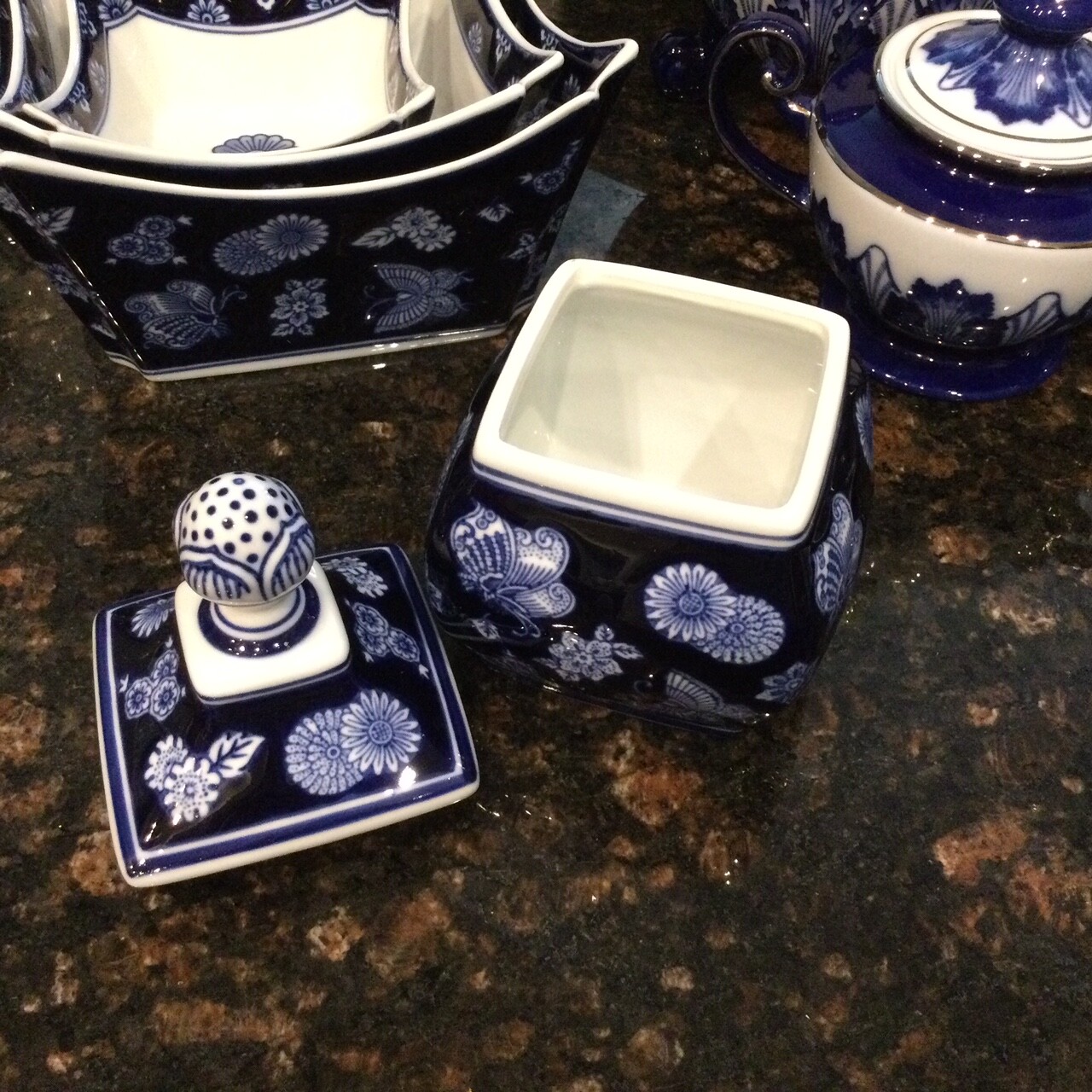 Gorgeous Collection of Bombay Company Blue&White Asian Garden Pottery ...