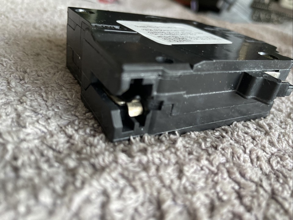 ABB (GE) 20 Amp DFCI Circuit Breaker THQL1120PDFA Single Pole Plug On ...