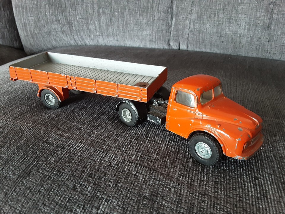 Triang Spot-On diecast model: Austin Prime Mover artic Orange play-worn ...