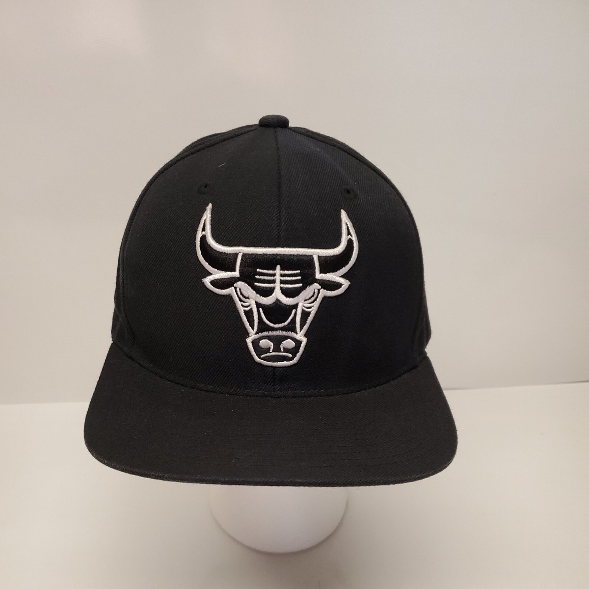 Snapbacks Bulls Black And White
