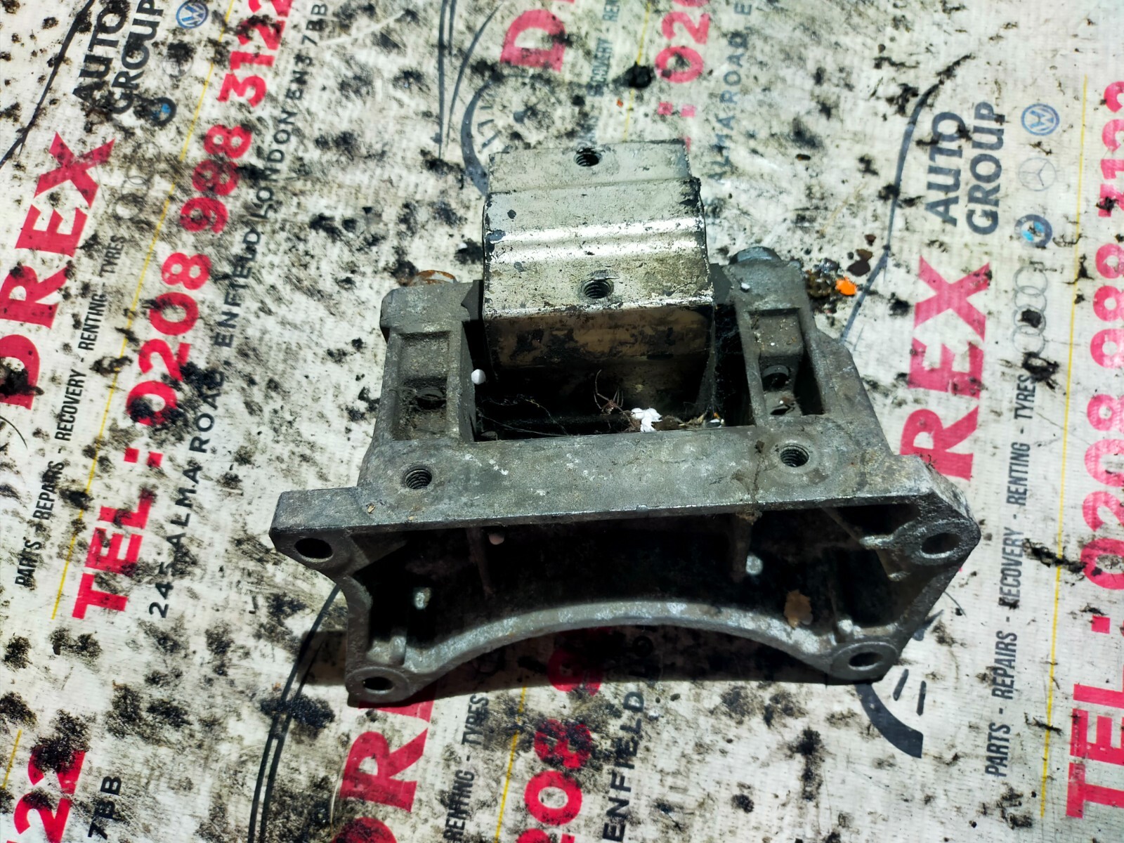 2003 2008 MERCEDES C S CLASS W203 W220 LOWER GEARBOX MOUNT A1402421340 ...