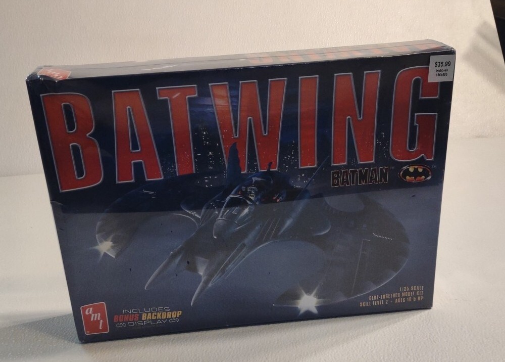 AMT 948 Batwing From 1989 Batman Movie 1/25 Scale Plastic Model Kit for ...