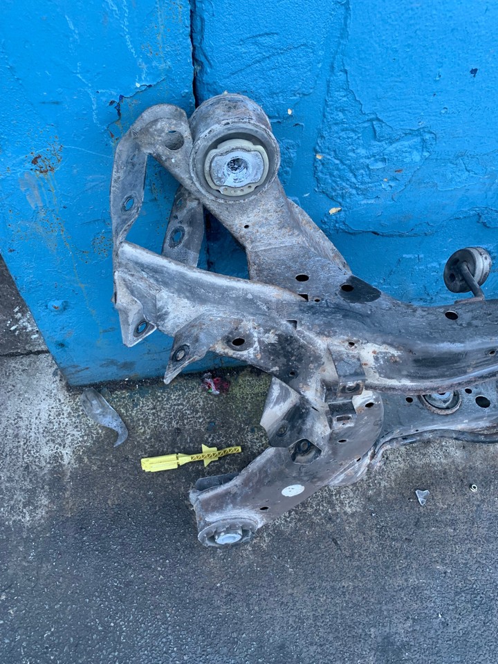 REAR SUSPENSION SUBFRAME Jaguar XJ XJ6 XJ8 XJR X350 X358 2006-2010 ...