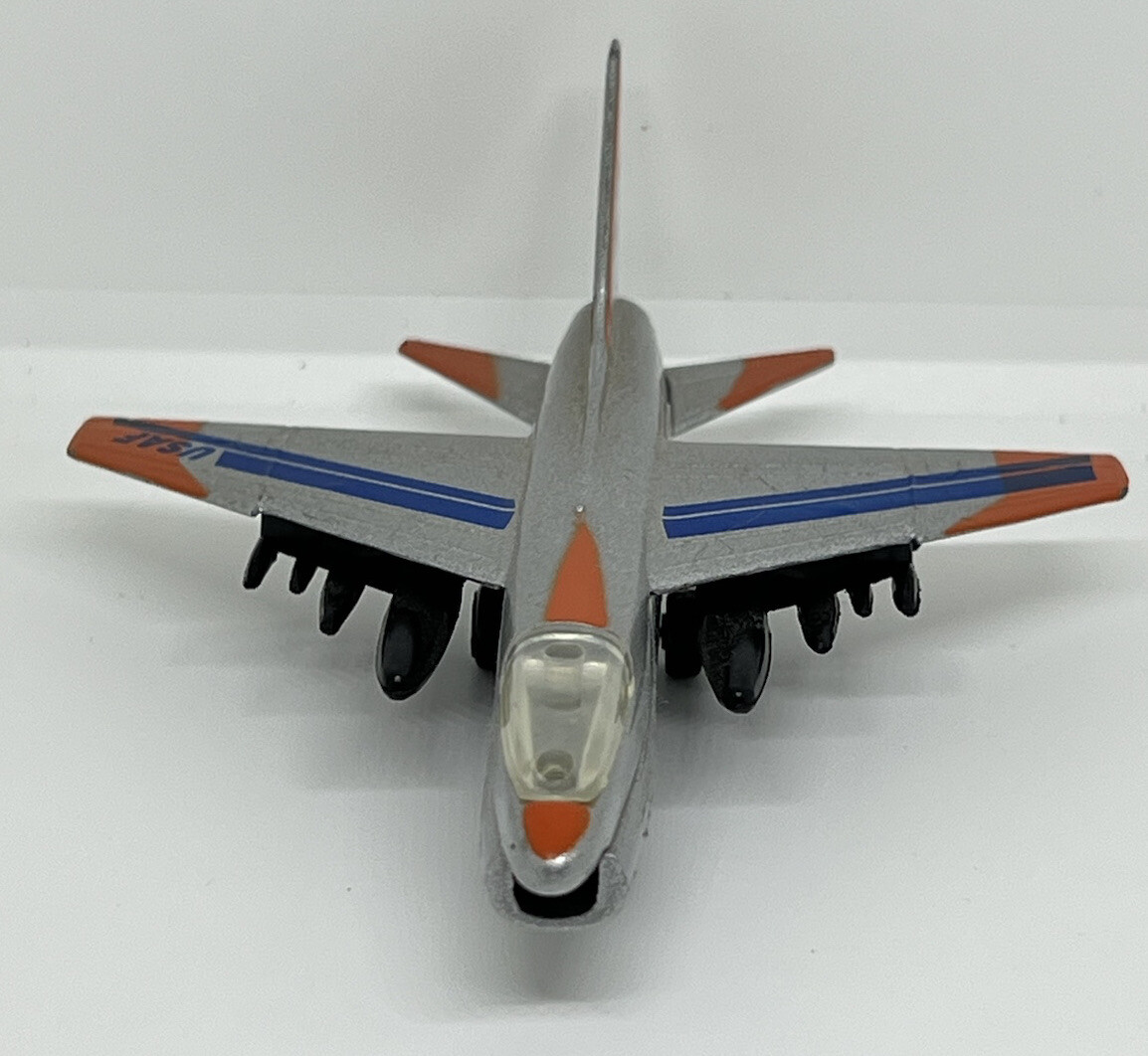 A-7 Airplane USAF Daron Diecast Toy Plane Runway24 Corsair 29045 Jet ...