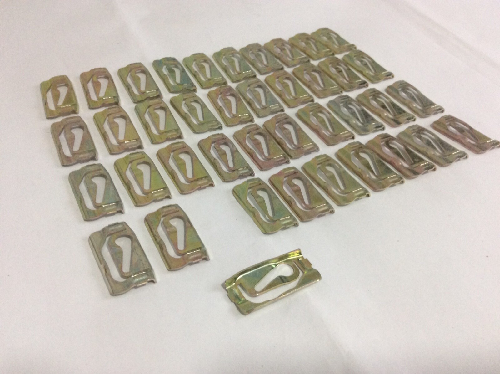 Holden HQ,HJ,HX,HZ,WB Pack 40 Brand New Front and Rear Windscreen ...