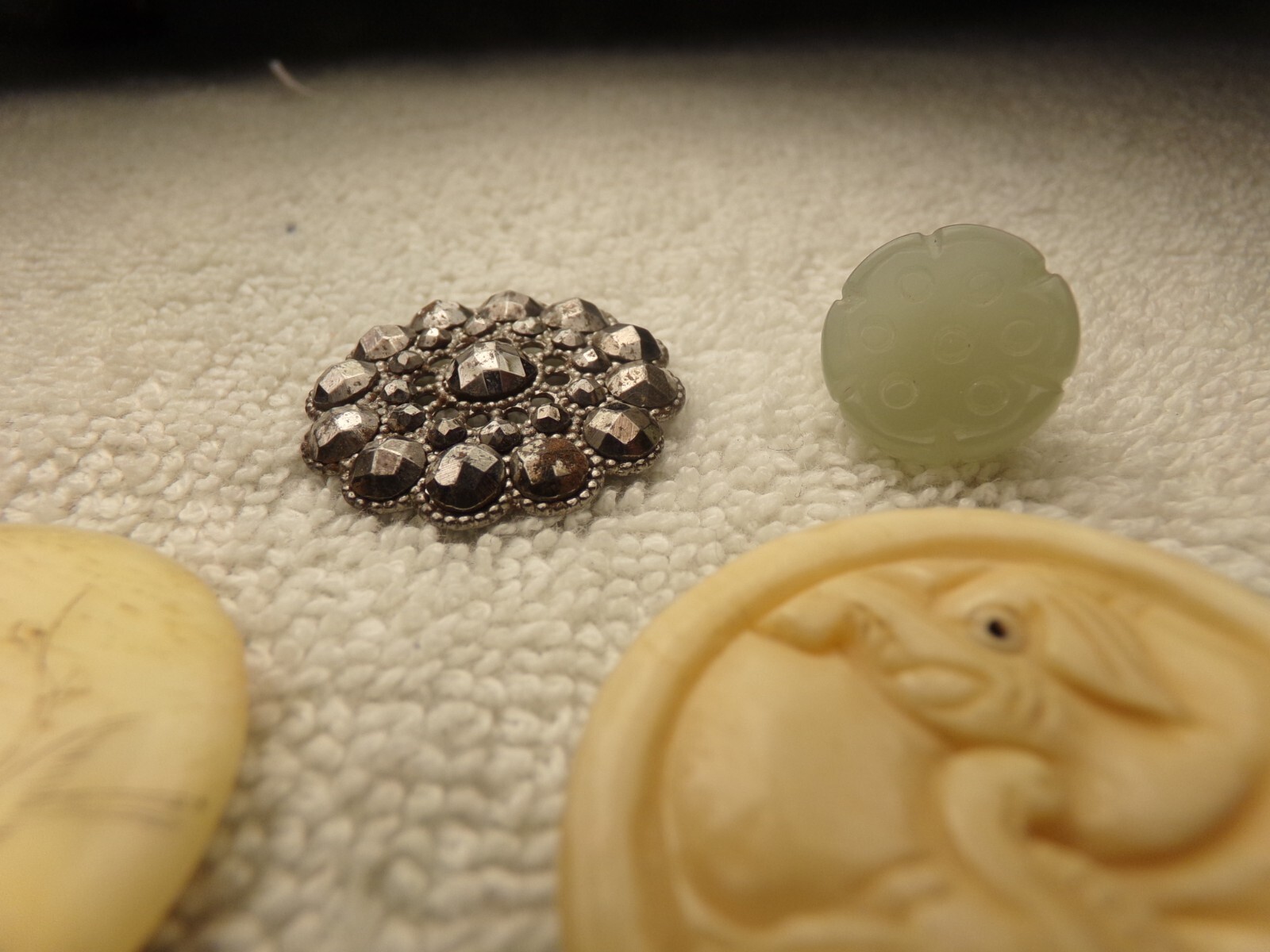 ANTIQUE 1800s STEEL RIVET HAND CARVED NATURAL QUARTZ STONE 4 BUTTON LOT ...