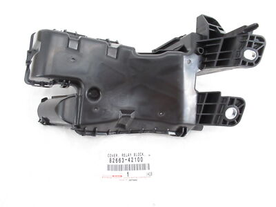 Genuine OEM Toyota Lexus 82663-42100 Lower Relay Block Cover | eBay