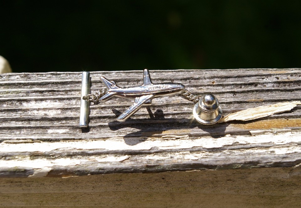 Boeing 737 Aricraft Silver Tone Metal Tie Tack Lapel Pin Pinback Marked ...