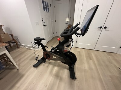 Peloton Bike 2021 Model For Sale: Works Perfectly, Updated, Incl 3lb ...