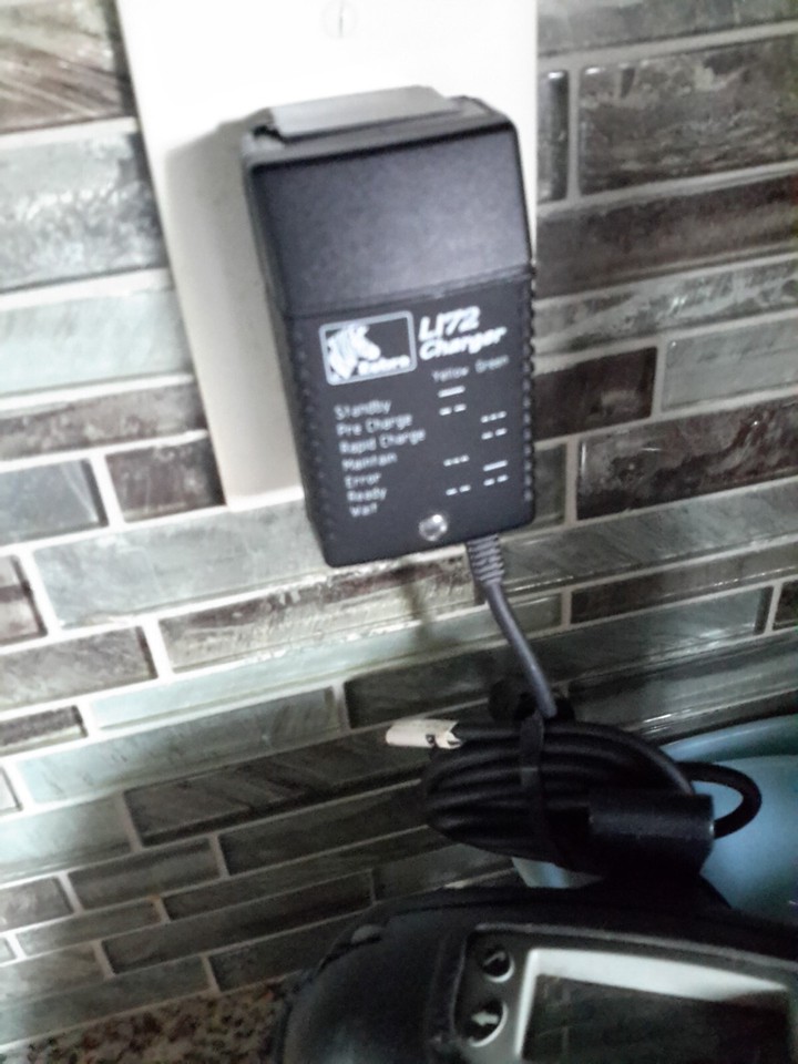 Zebra RW420 Mobile Barcode Thermal Printer w/ Battery Charger LI72 ...