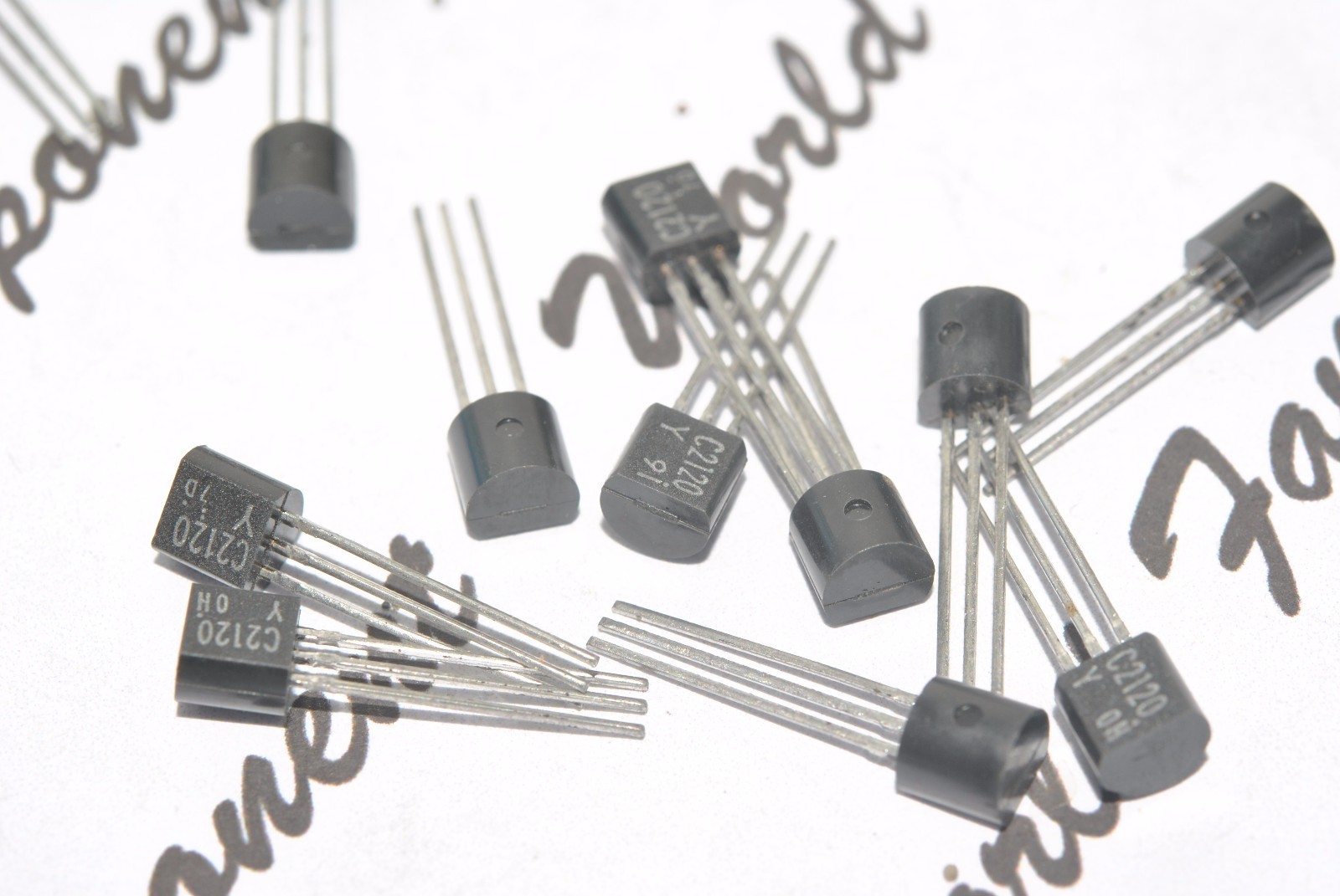 1pcs - TOSHIBA 2SC2120 / 2SC2120-Y NPN 0.6W 30V 0.8A TO92 Transistor ...