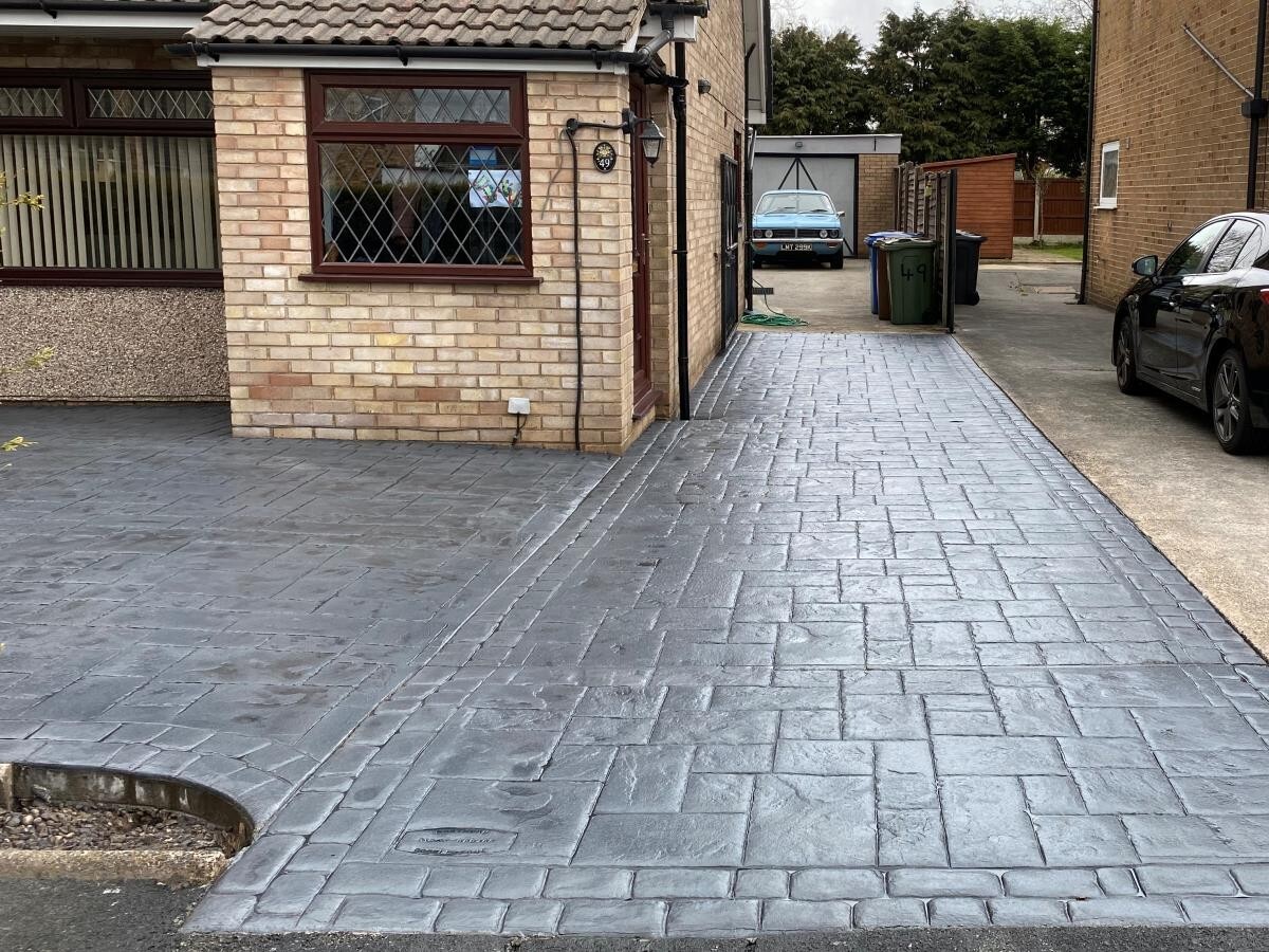 Gloss Sealed Concrete Driveway How To Seal Plain Concrete Undercover