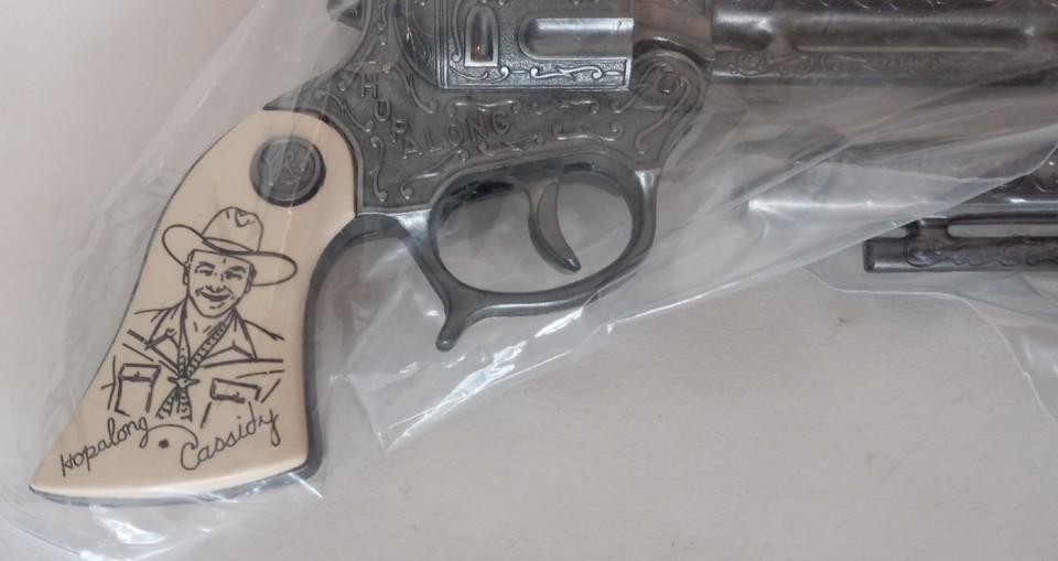Hopalong Cassidy Guns/Pistols Renewed | eBay