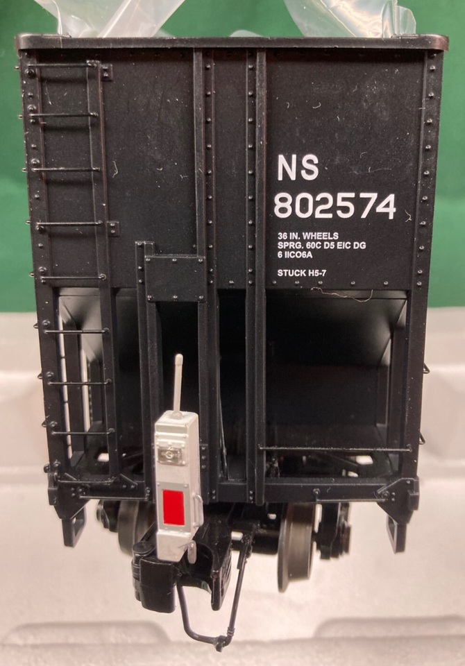 MTH Premier #20-97248 O Ga. Norfolk Southern Coke Hopper Car w/ Coal ...