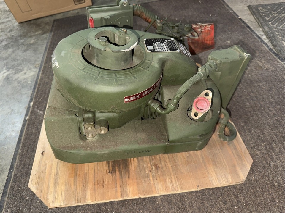 8 cubic “ Military Standard Gasoline Engine 1 Cylinder, 4 Cycle, 3/4 In ...