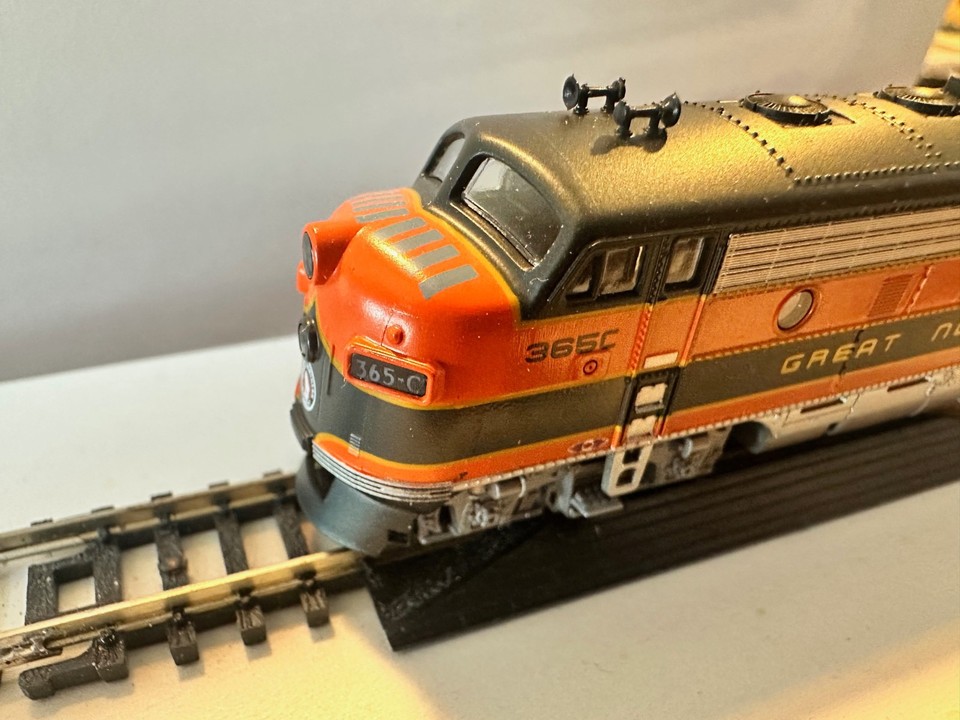 Kato N Scale Great Northern F7 A/B 365C/D DCC/Sound Factory installed ...