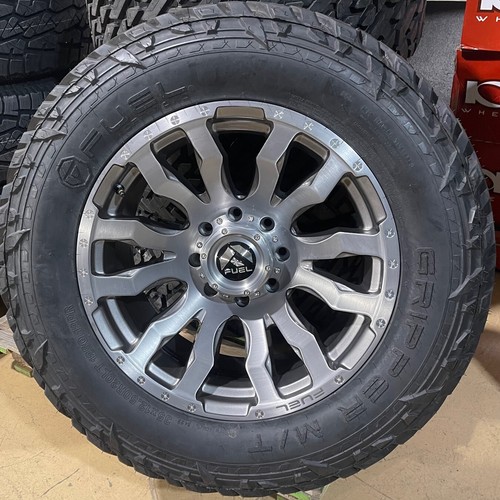 20x10 Fuel Blitz D693 Platinum Wheels 35" MT Tires 8x6.5 Chevy ...