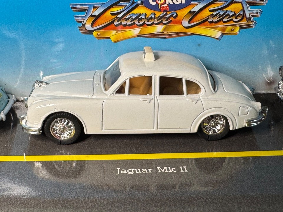 Corgi Police Cars of The Sixties Set Morris 1000 Jaguar MkII Ford ...