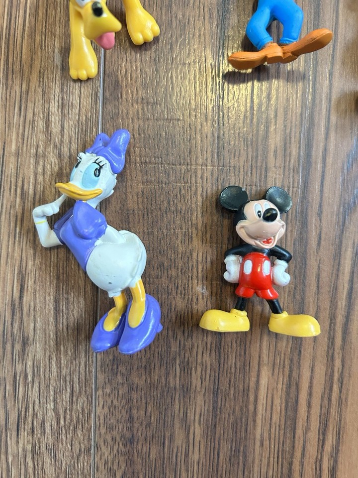 Lot Of 24 Vintage To Current Disney Mickey Mouse And Friends Vinyl ...