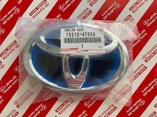 New OEM Toyota 15-18 Avalon / 16-19 Prius Front Grille Emblem 75310 ...