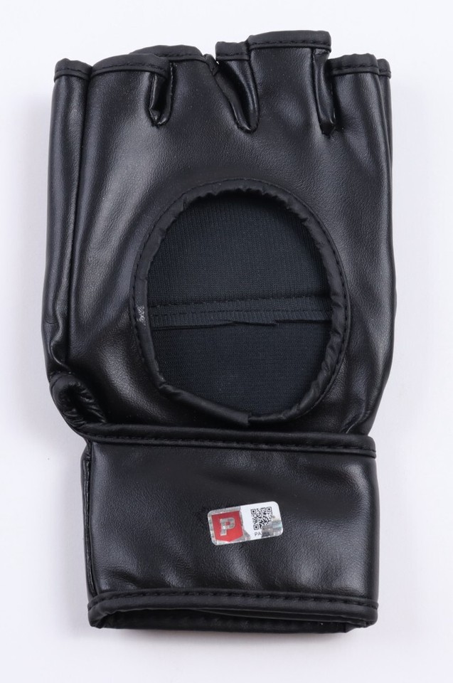 Miesha Tate Signed UFC Boxing Glove (PA) | eBay