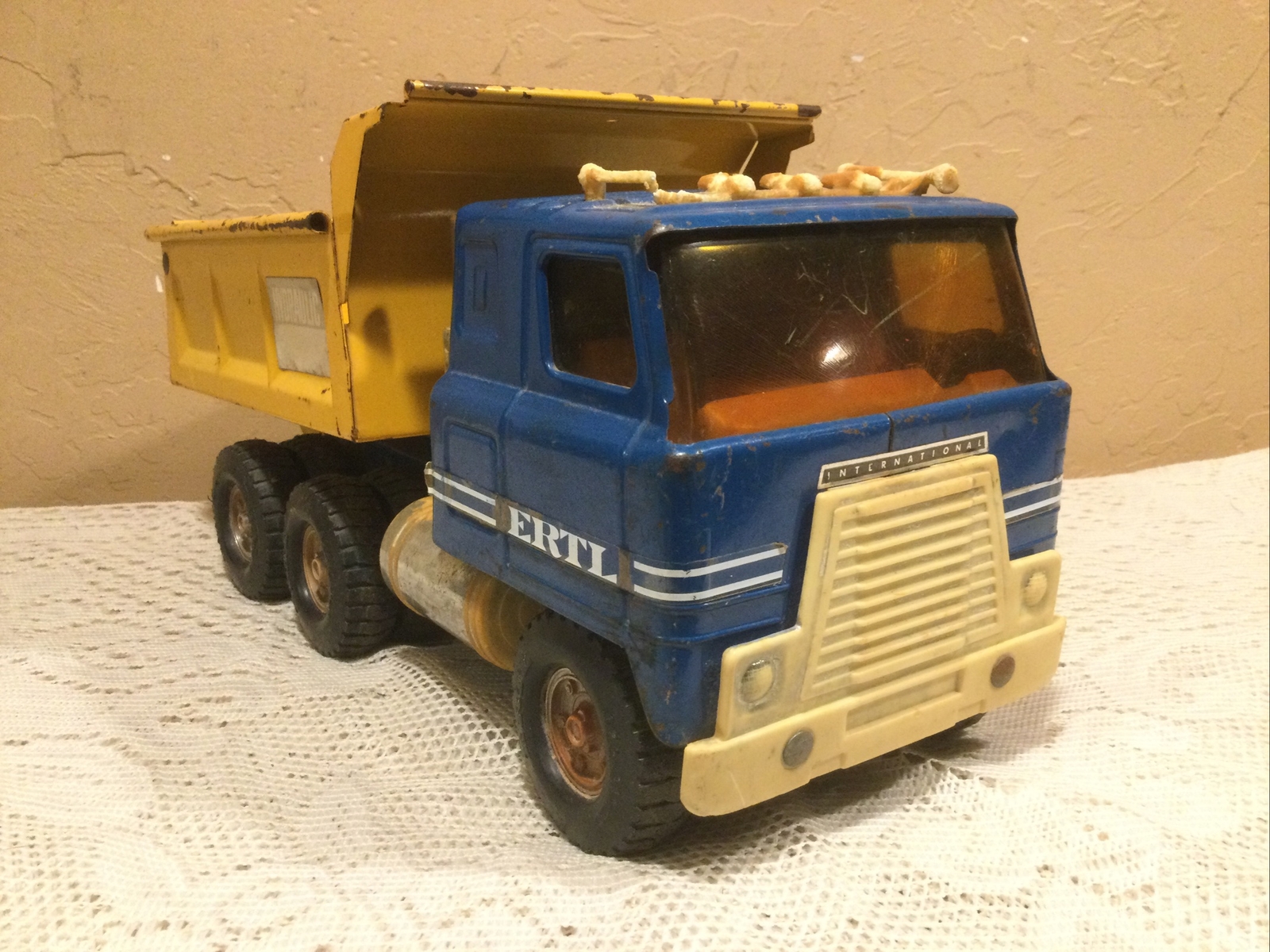 Vintage ERTL Pressed Steel International Transtar Automatic Hydraulic ...