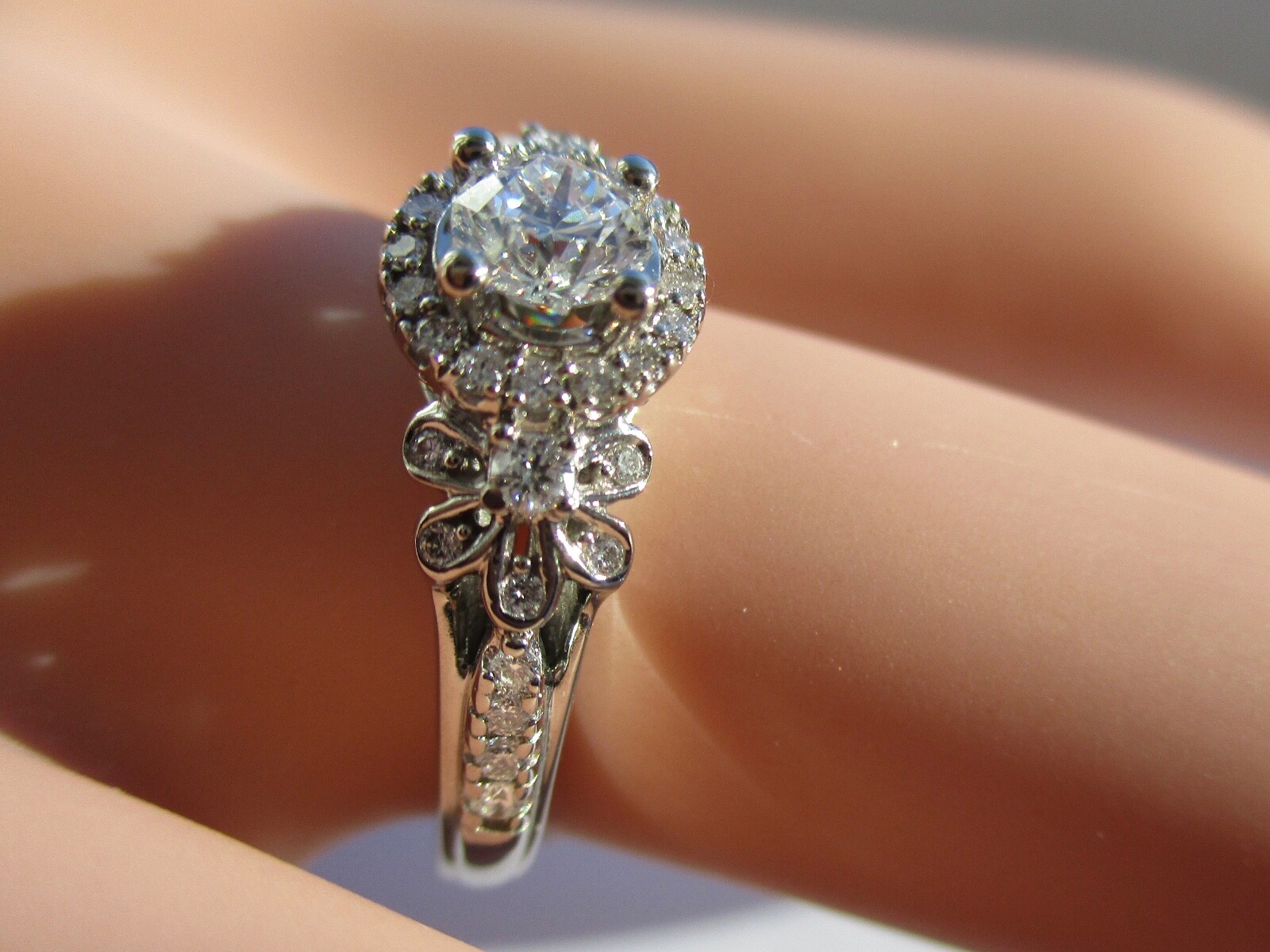 Emmy 18ct Gold 0.50 Point Diamond Halo Engagement Ring White Gold Size ...