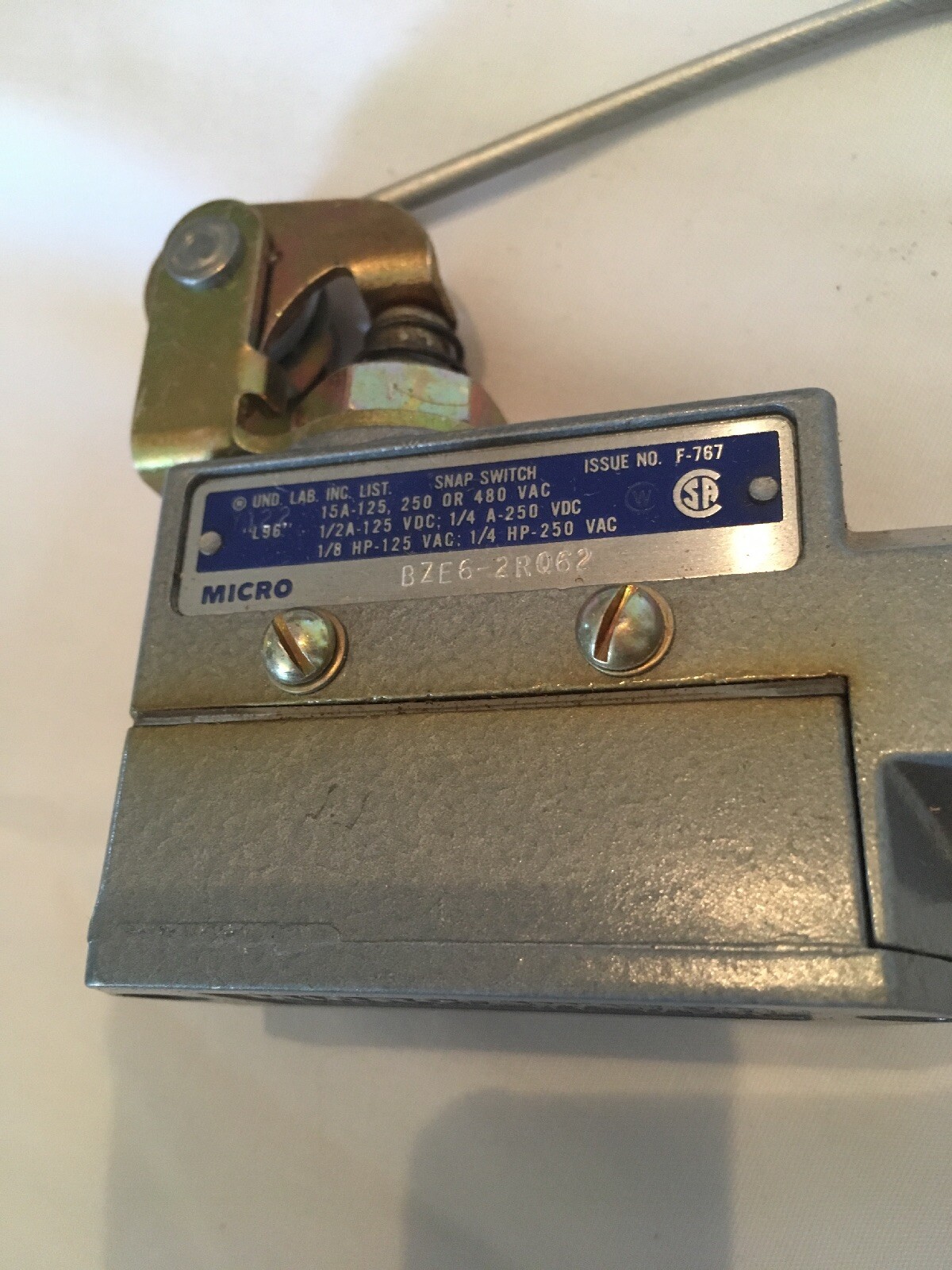 HONEYWELL MICRO SWITCH BZE6-2RQ62 ENCLOSED LIMIT SWITCH W/ TOP ACTUATOR ...