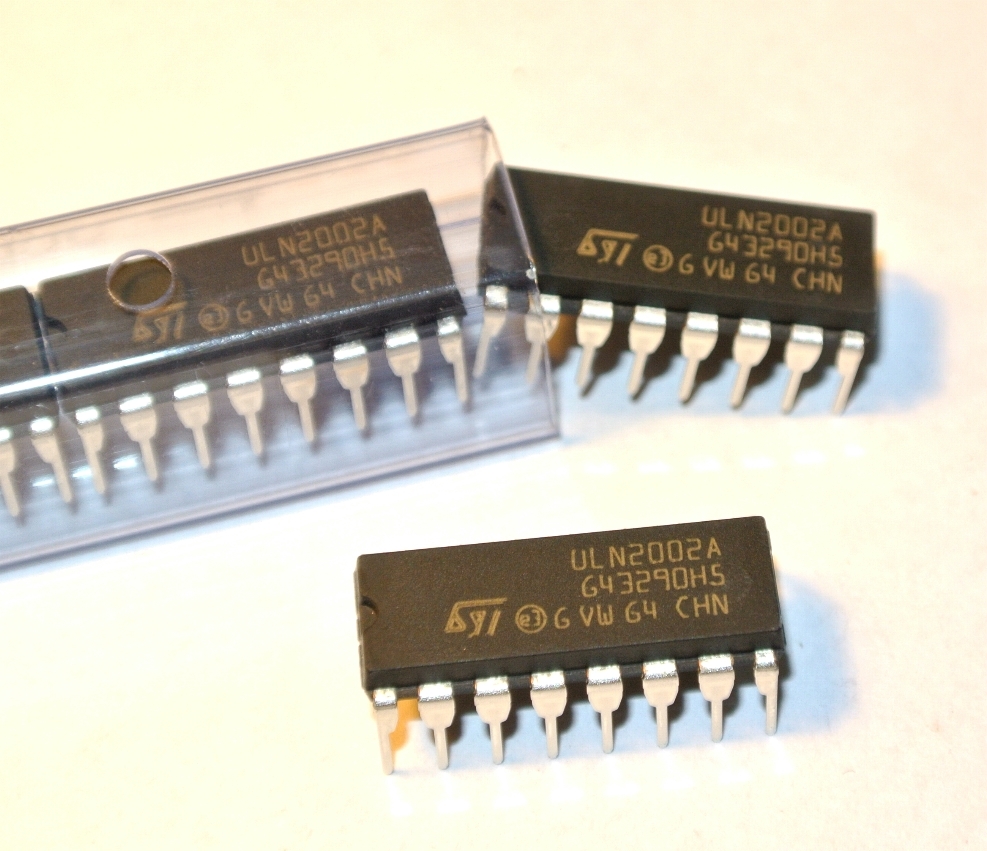 ULN2002A STM Darlington Transistor Arrays 7xNPN 50V 0.5A DIP16 [QTY ...