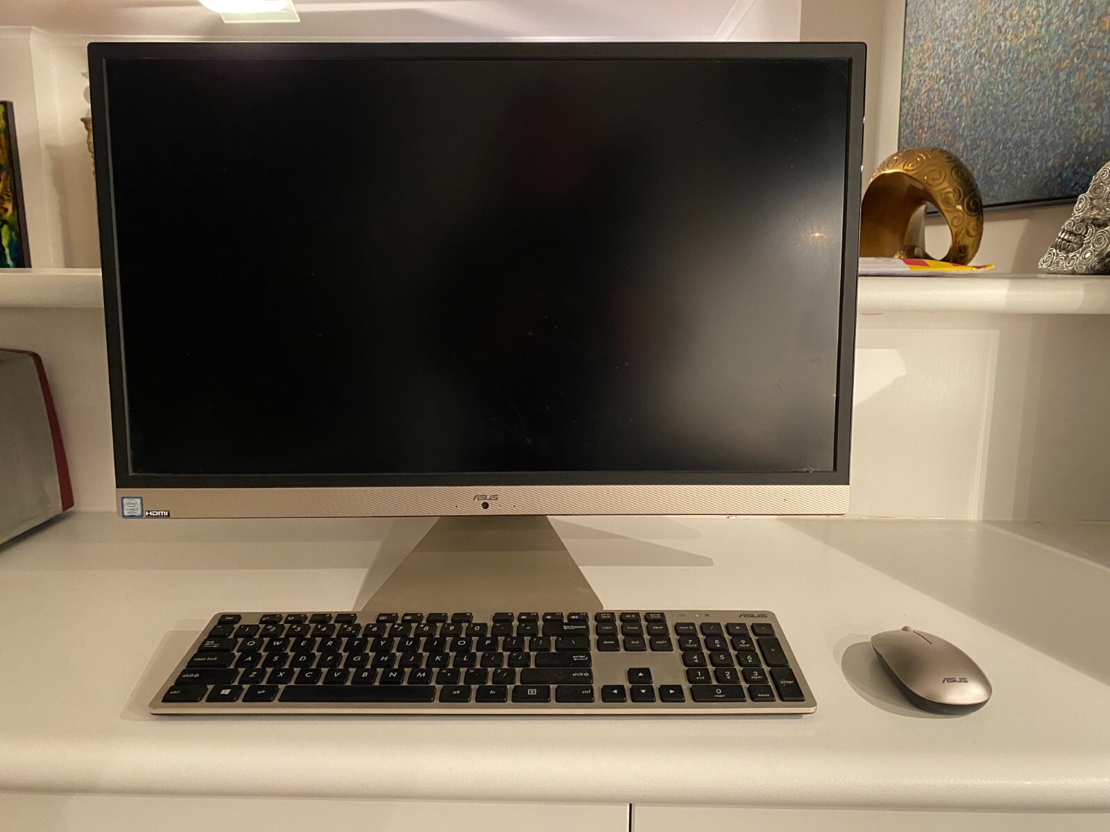 All in One Computer 27inch screen with KBM and Windows 10. Hardly used ...