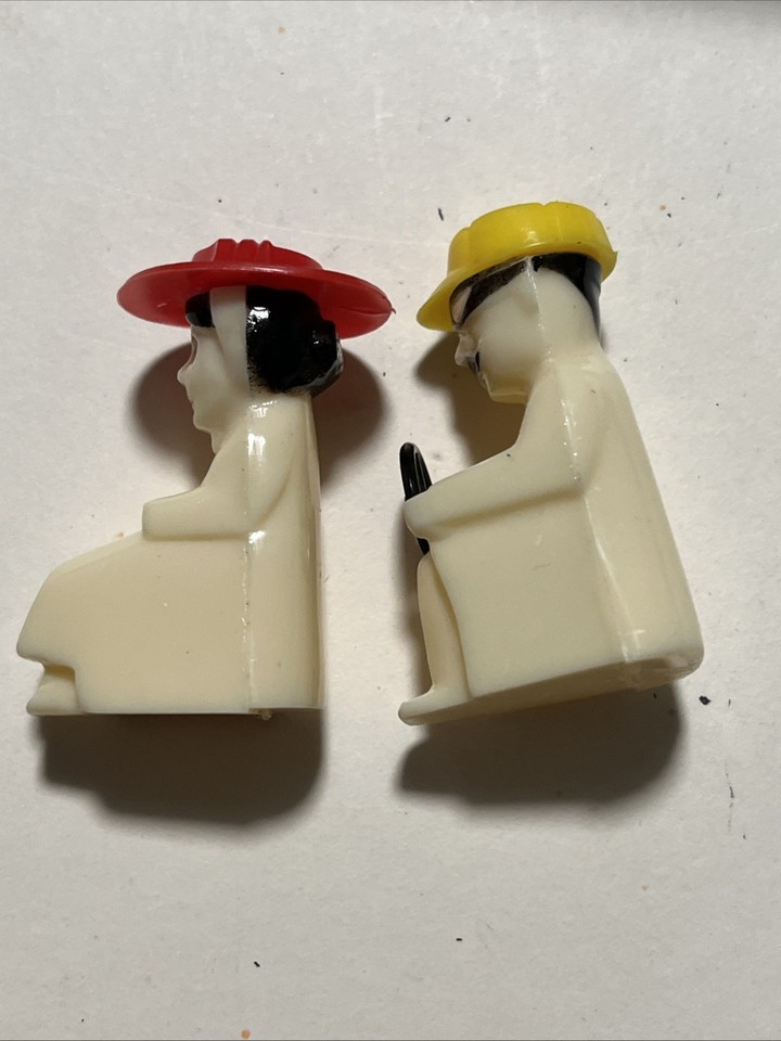 Vintage Old Model T Plastic Car Salt Pepper Shakers Set Man Woman USA W ...