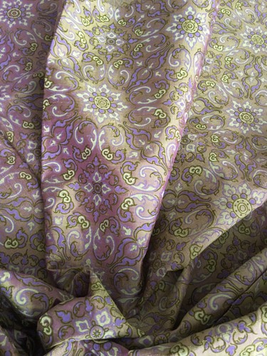 Traditional Thai Silk Brocade Fabric Lavender & Gold Yok Dok – Prajam ...