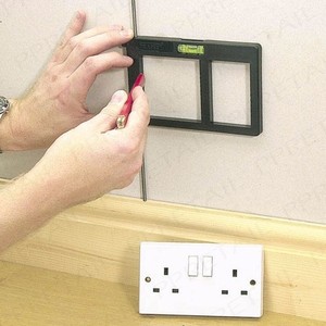 ELECTRICAL PLUG SOCKET BOX CUTTING TEMPLATE With Height Gauge & Spirit ...