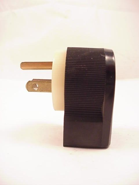 Hubbell HBL5266CA 15 Amp 125VAC/DC 90 degree Dead Front Plug Ships Same ...