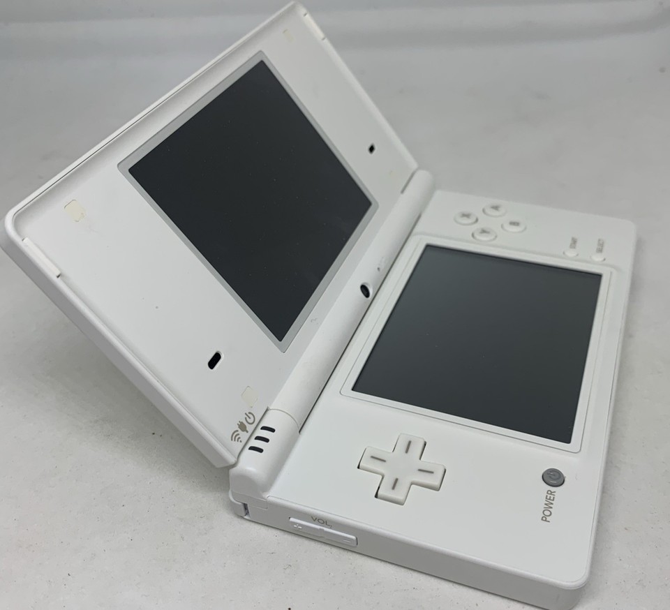Nintendo DSi Console White With 4 Girls Games - Fully Working - GC ...