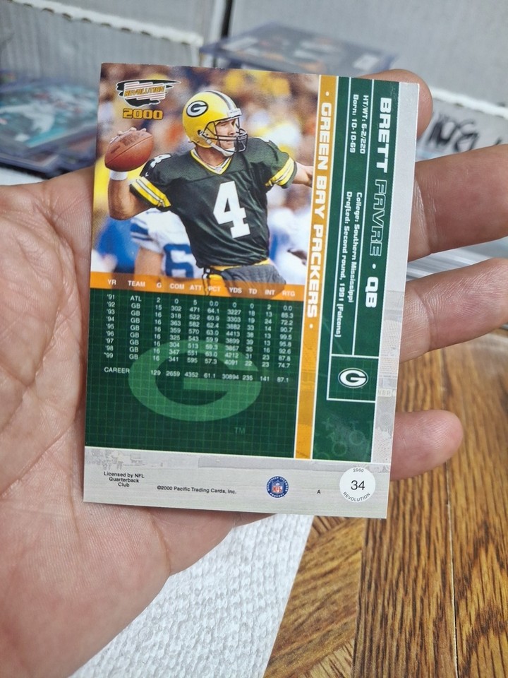 2000 Pacific Revolution - Brett Favre #34 Premiere Date Missing Serial ...