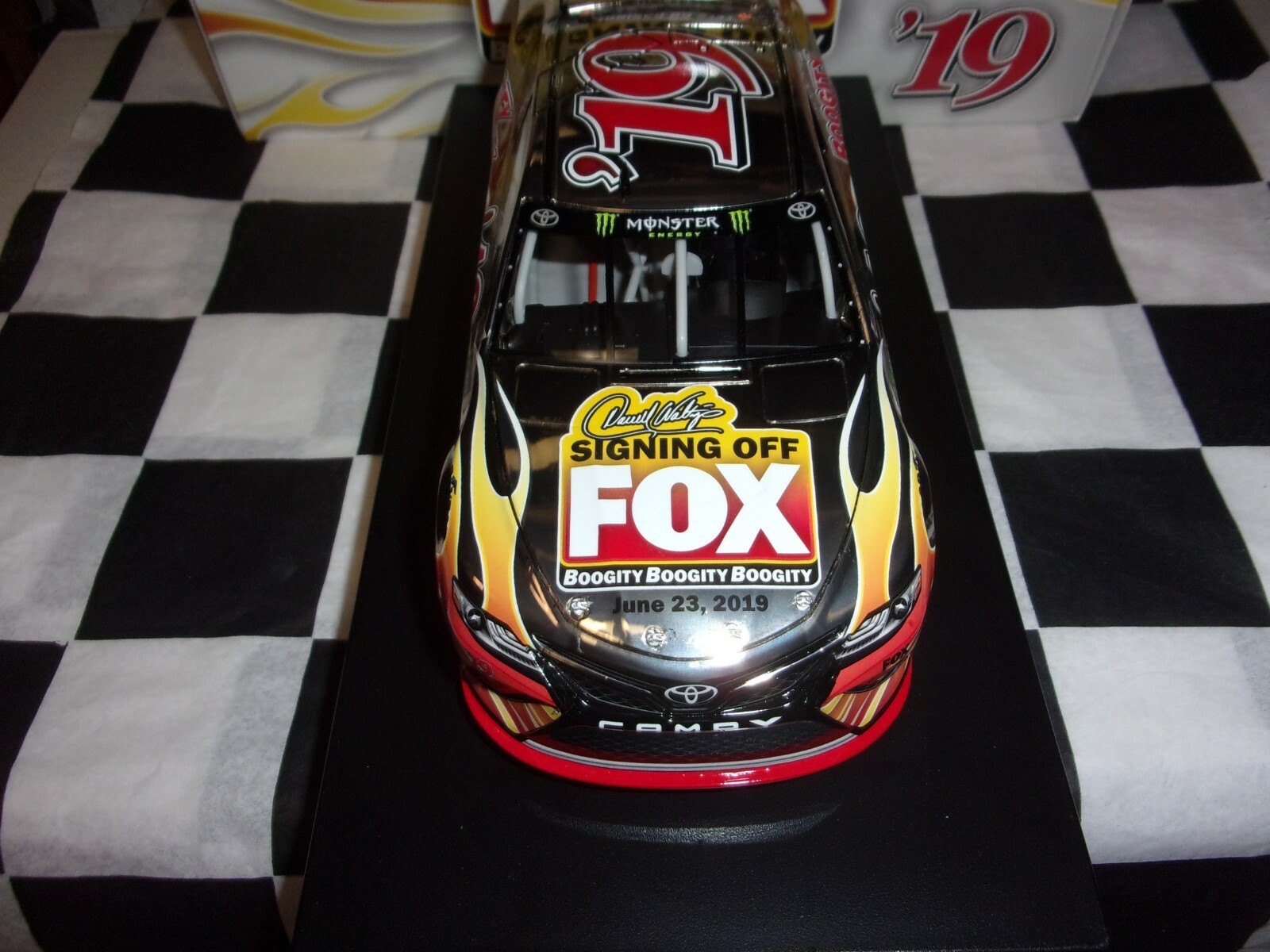 Darrell Waltrip #19 Fox Signing Off 2019 Camry NASCAR 1:24 Action COLOR ...