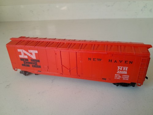 Vintage Weighted Tyco HO Model Trains New Haven 50’ Plug Door Boxcar ...