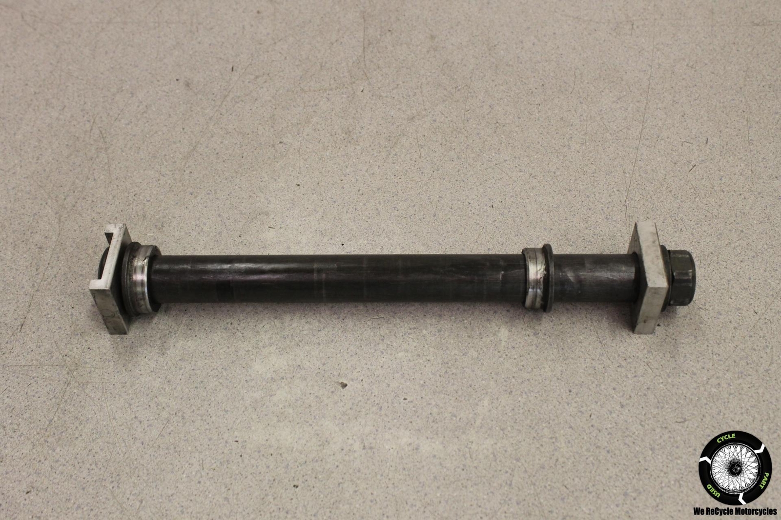 2005 Yamaha FZ1 REAR AXLE BACK WHEEL RIM PIVOT BOLT AXEL W SPACERS FZ 1 ...