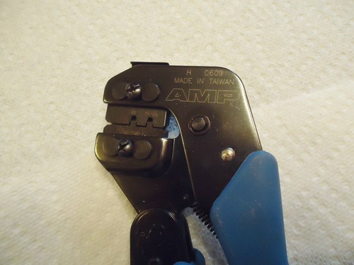 AMP CONNECTORS CRIMP TOOL MODEL # H 0609 MADE IN TAIWAN | eBay