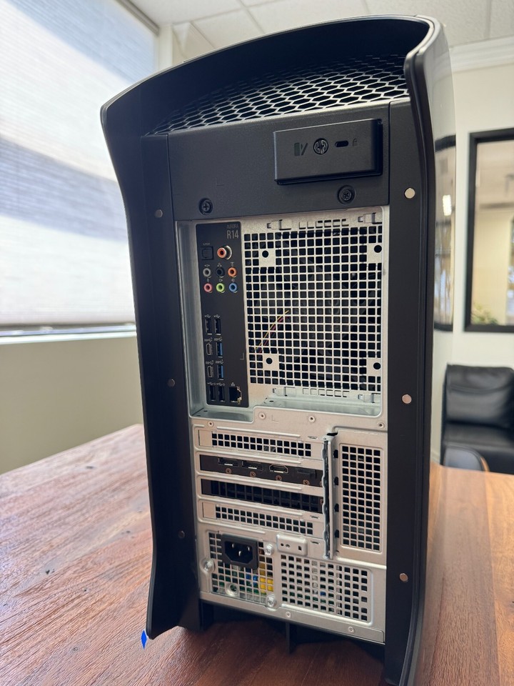 Alienware Aurora R14 Desktop Ryzen 7 5800X 32GB 1TB SSD RTX2070 Liquid ...